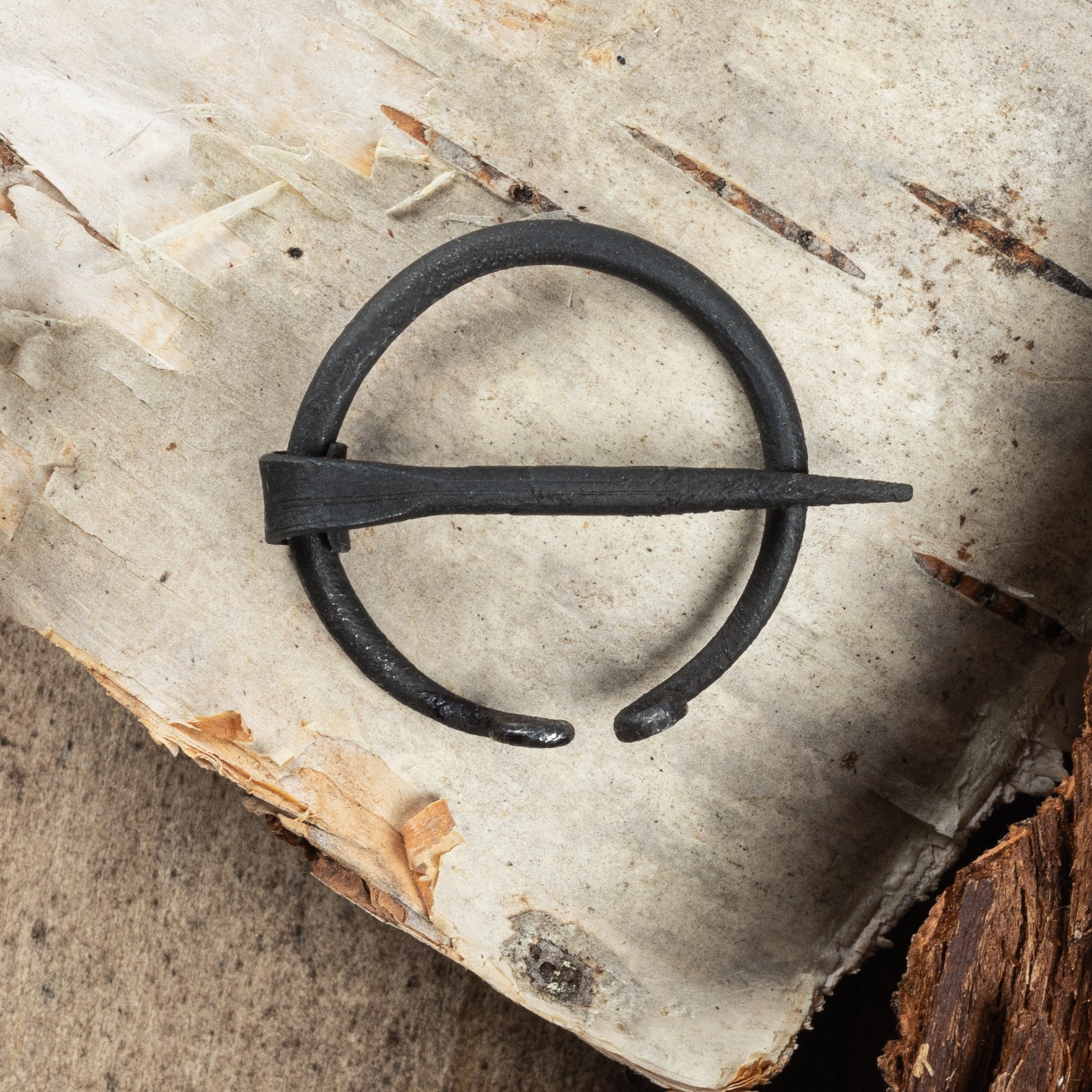 Iron Fibula, Round, 20 mm – Grimfrost