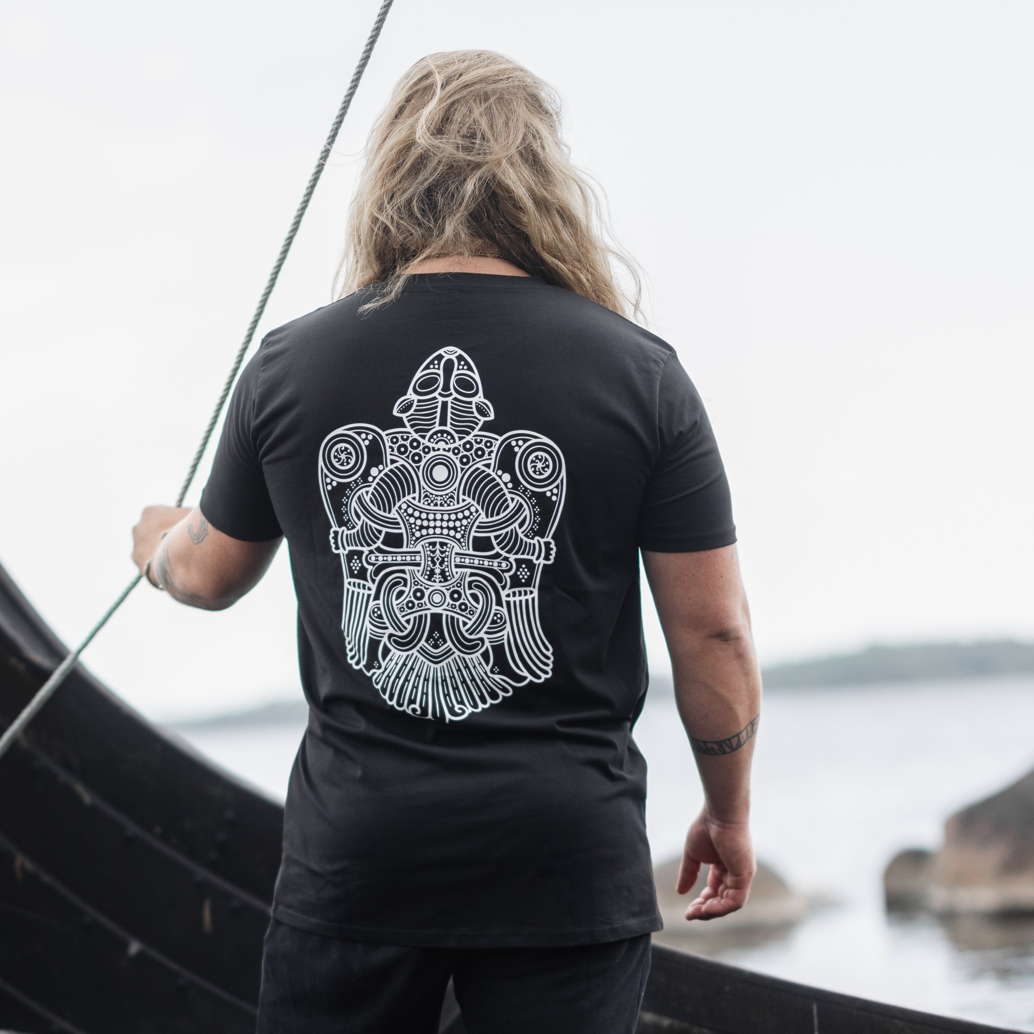 Premium Tee, Volund, Black – Grimfrost